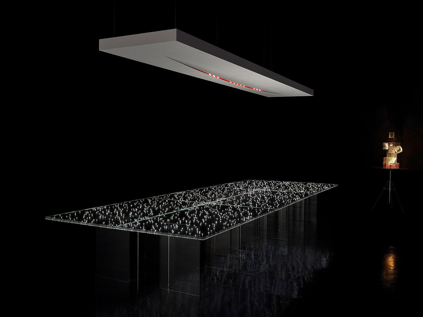 LED Table / Ingo Maurer GmbH