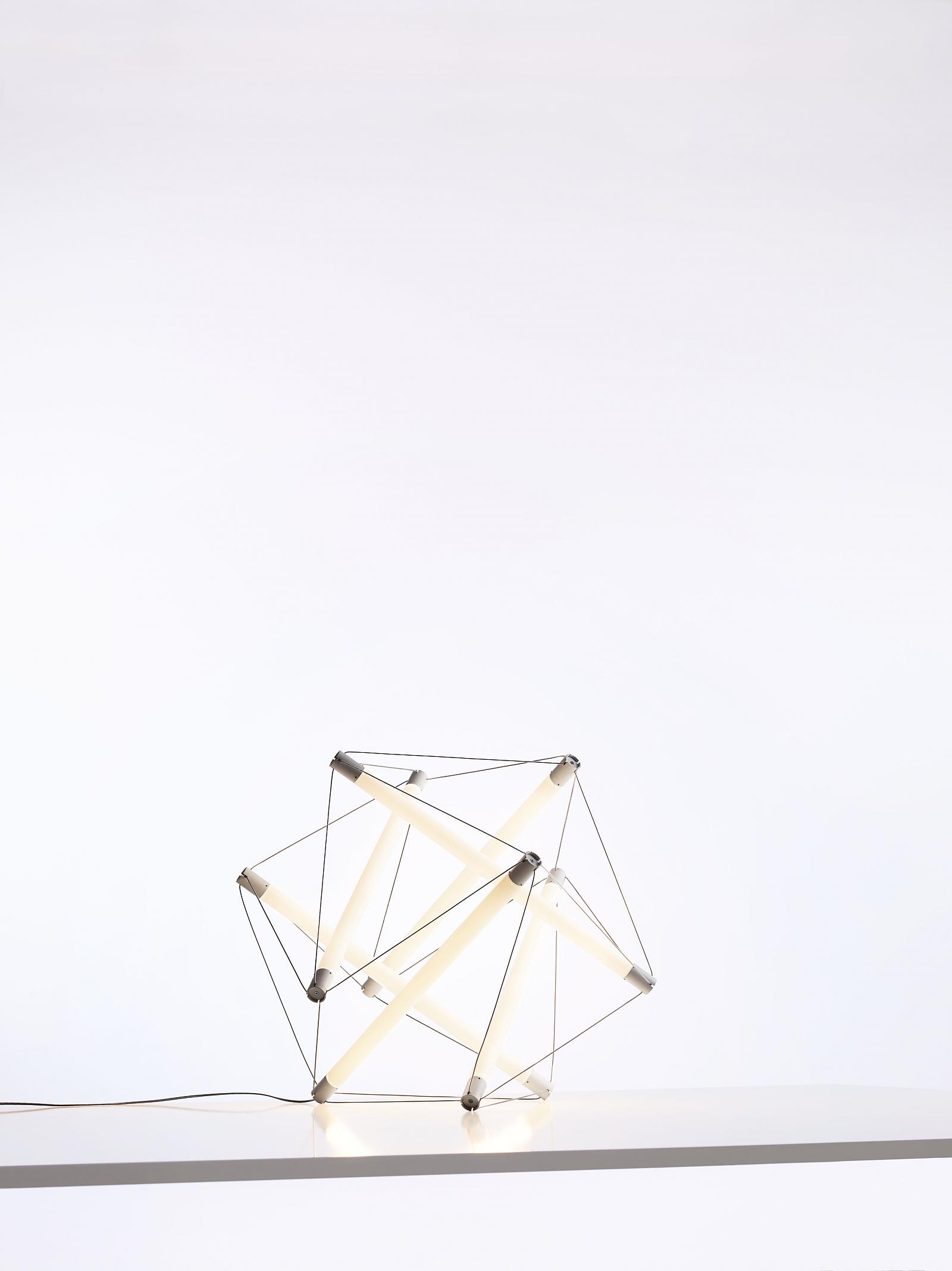 Ingo Maurer: Light Structure